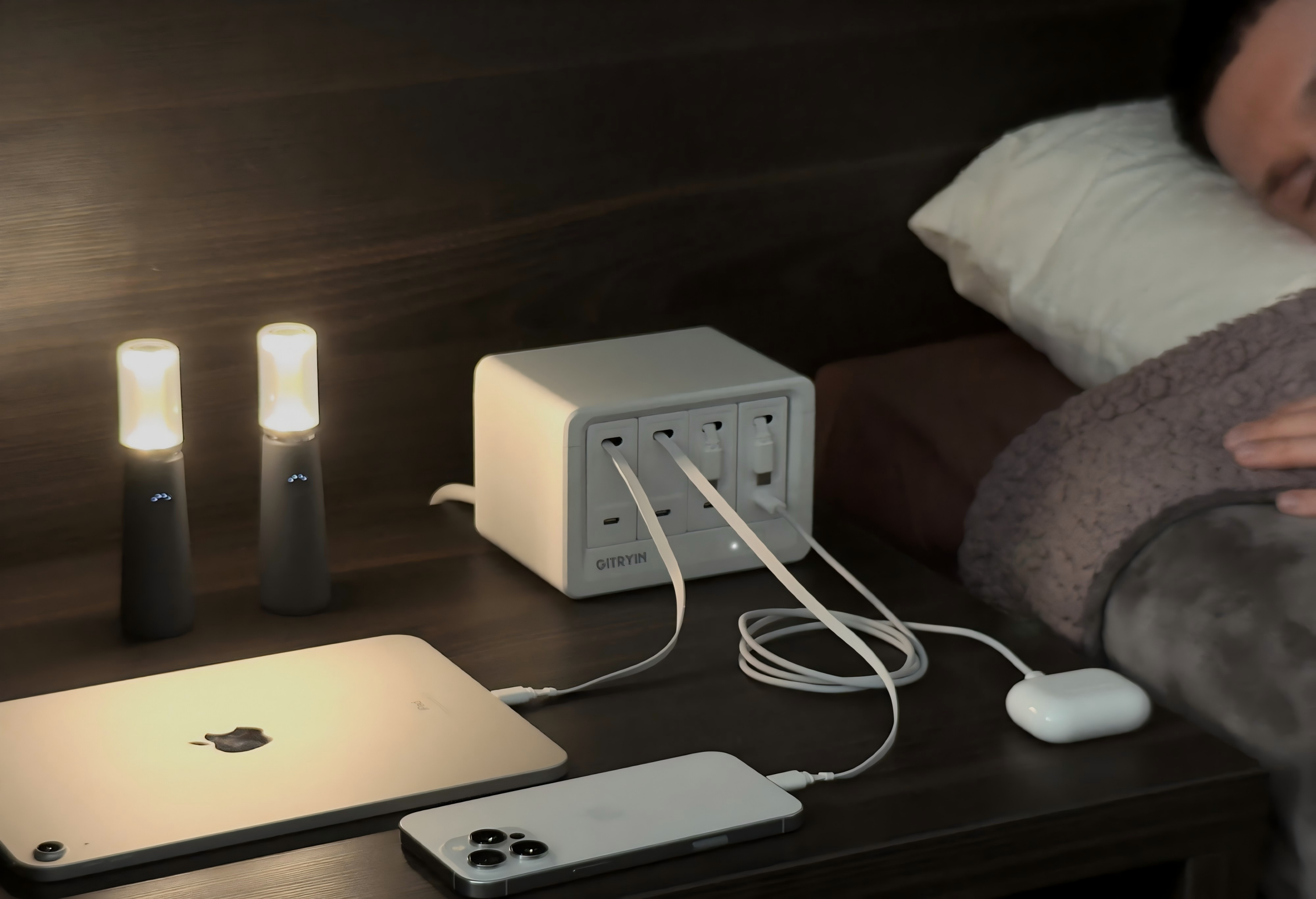 The Ultimate Guide to Bedside Charging Stations: How to Choose, Benefi